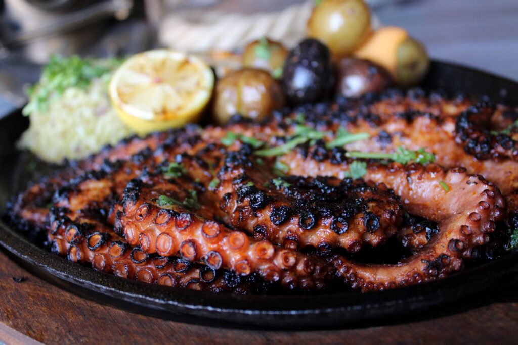 El Berraco: Submerged in Tucson » Images Arizona